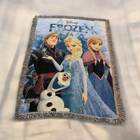 Disney | Bedding | Disney Frozen Elsa Anna Olaf Kristiff Woven Tapestry ...